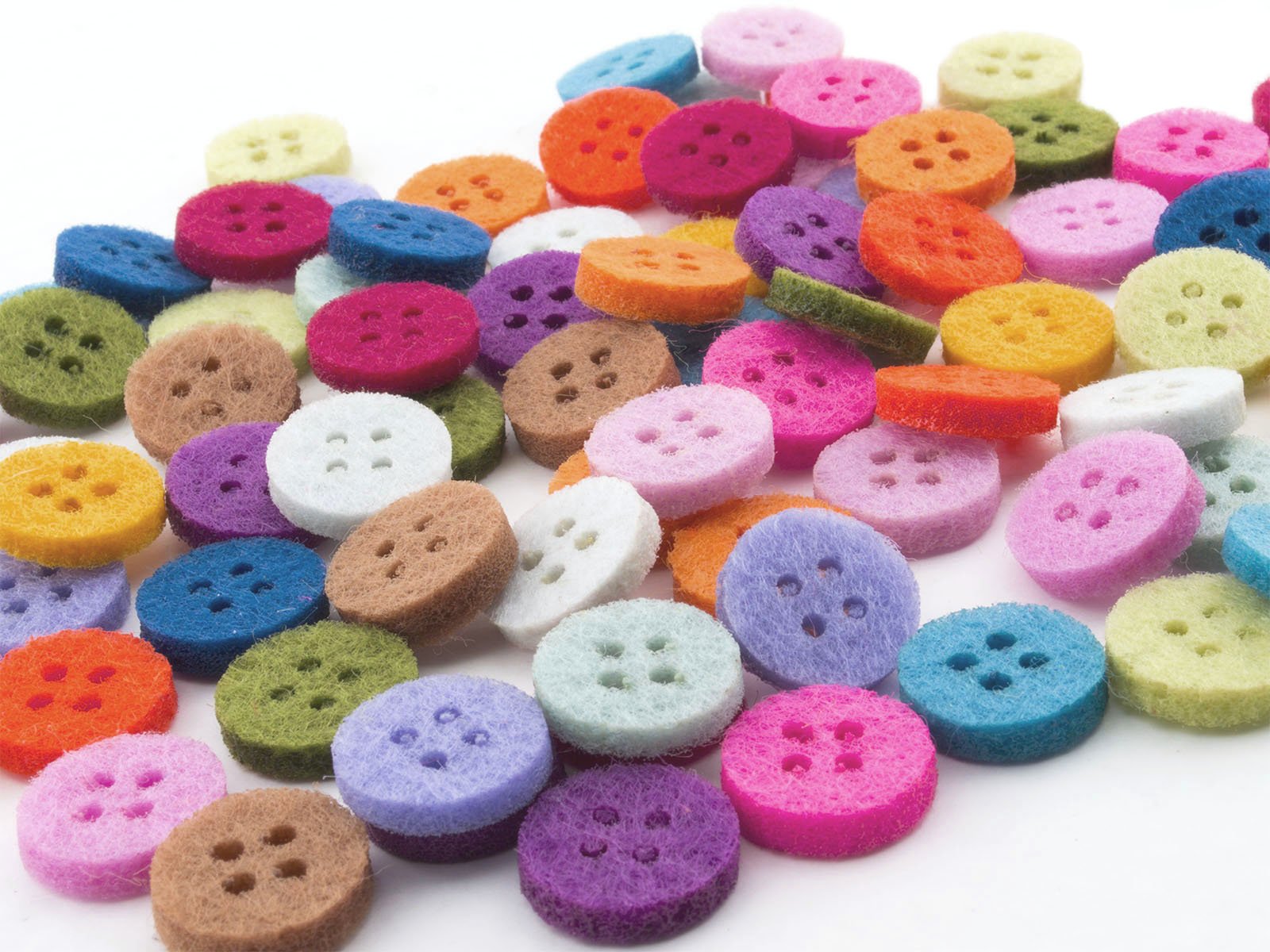 Summer-Ray 500 Multi Colored Felt 4-eye Buttons